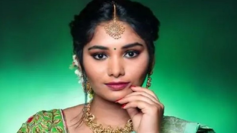 टेढ़ा मुँह, फूले होंठ, आँख बंद: सर्जरी ने बिगाड़ दिया एक और हिरोईन का चेहरा