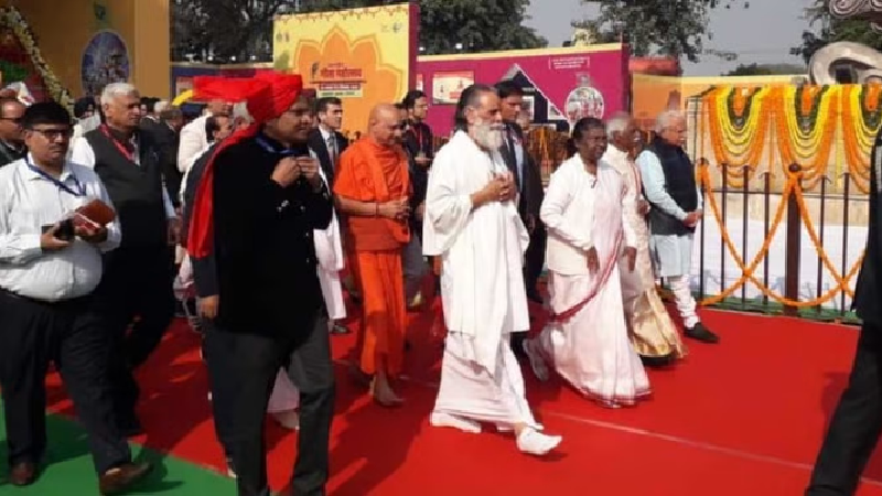 राष्ट्रपति ने किया 'गीता महोत्सव का शुभारंभ', 2500 विद्यार्थी एक साथ ...