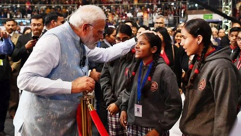 जानिए कैसे शिक्षा का भारतीयकरण कर रही 'राष्ट्रीय शिक्षा नीति', मैकॉले ...