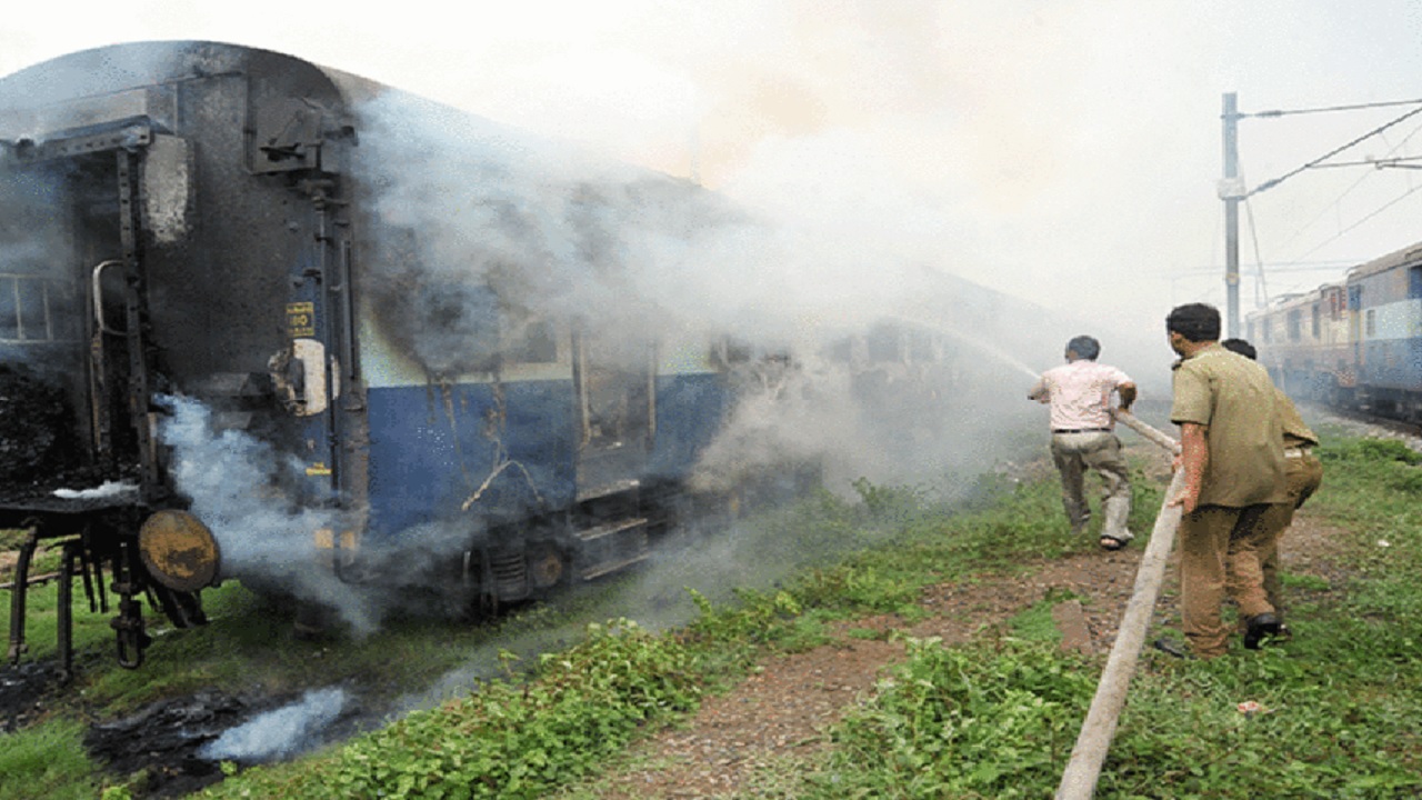 श्रमजीवी एक्सप्रेस ब्लास्ट केस: दो आतंकियों हिलाल और नफीकुल को फाँसी ...
