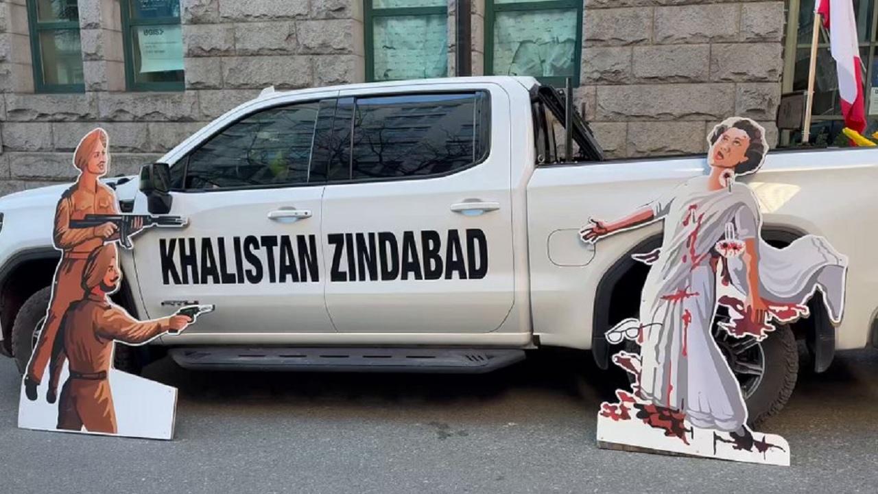 कनाडा में खालिस्तान समर्थकों ने किया प्रदर्शन, झाँकी निकाल इंदिरा गाँधी ...