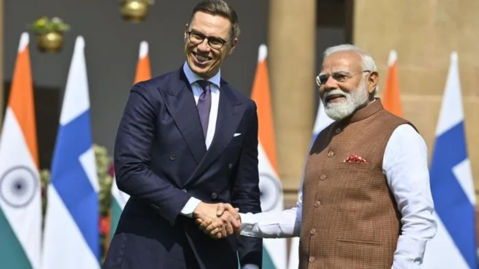 पीएम मोदी और फिनलैंड के राष्ट्रपति के बीच हैदराबाद हाउस में बैठक, हुए ...